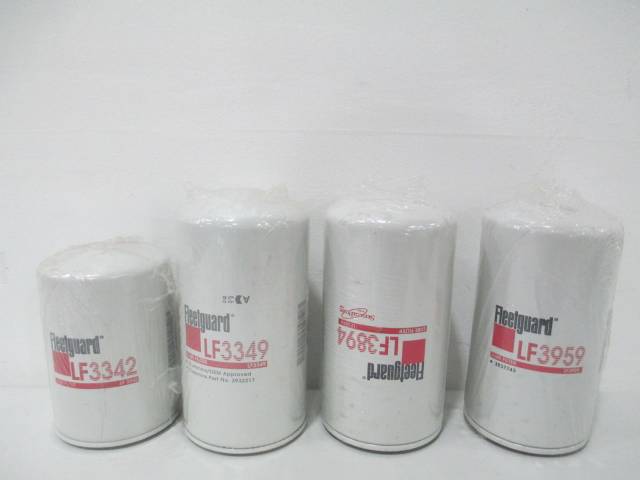 LOT 4 FLEETGUARD ASSORTED LF3342 LF3959 LF3894 LF3349 LUBE FILTERS D259132