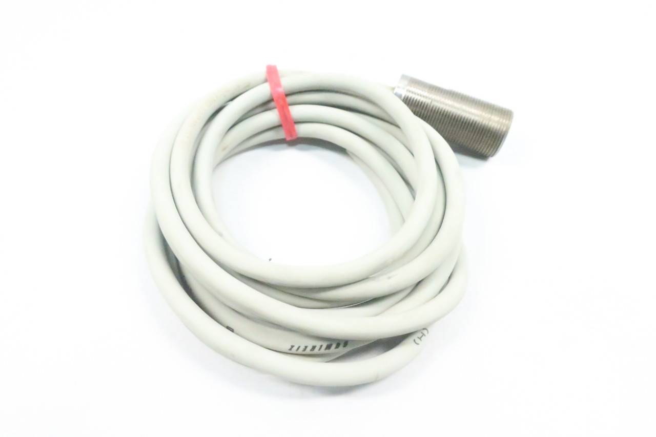 Yamatake FL7M-5A6 Proximity Sensor