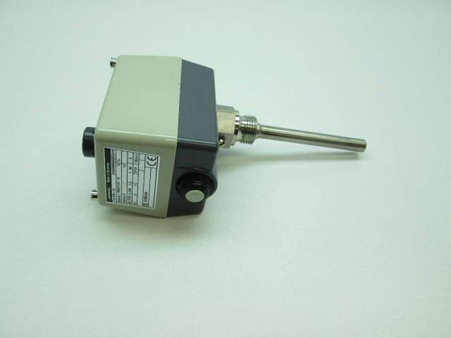 JUMO ATH-70 TEMPERATURE CONTROLLER 230V-AC D397735