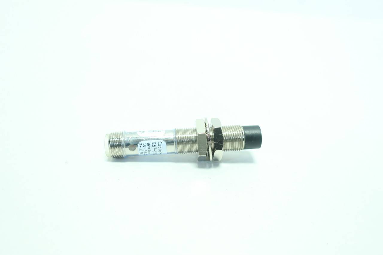 Cutler Hammer E57-12GU04-CDB 3-wire 10-30v-dc Proximity Sensor