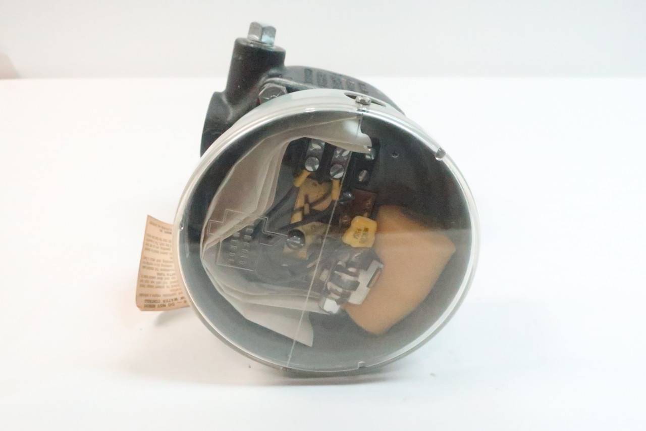 Mercoid 123-2 Water Level Control Switch 120/240v-ac