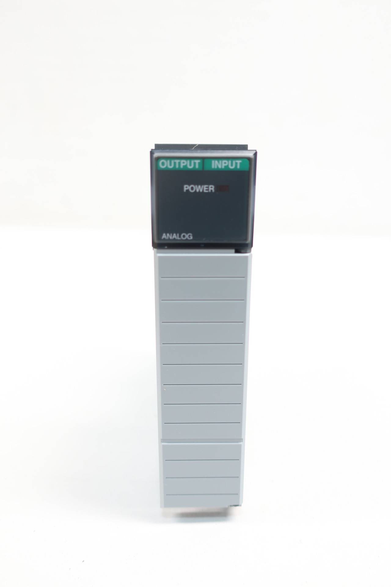 Allen Bradley 1746-NIO4V Slc 500 Analog Combination I/o Module Ser A