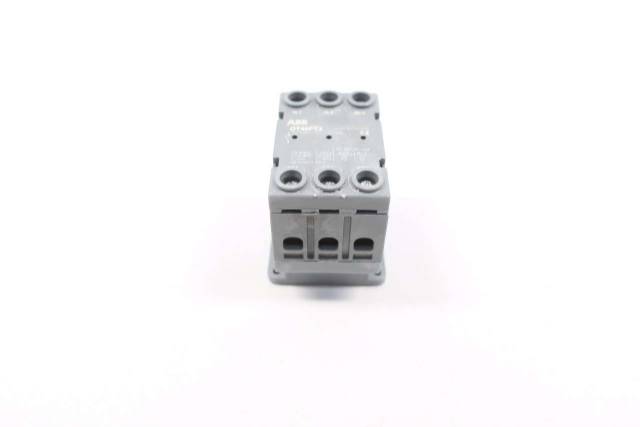ABB OT40FT3 1SCA104940R1001 DISCONNECT SWITCH 40A AMP 3P 600V-AC D571250