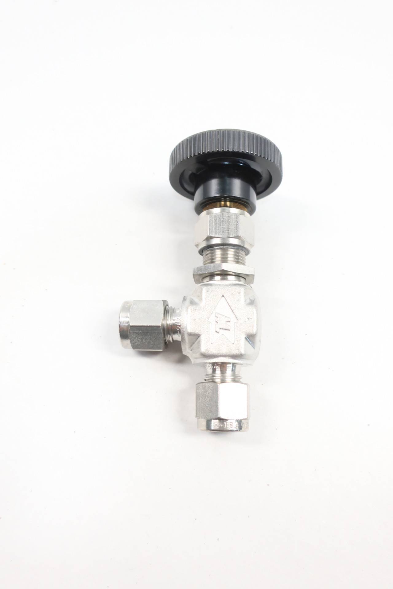 Whitey SS-1VS4-A Manual Stainless Needle Valve 1/4in Tube