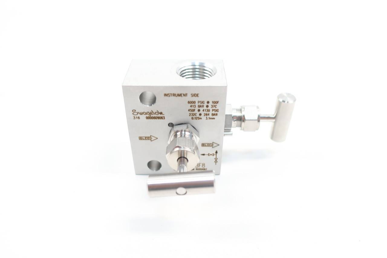 Swagelok SS-V2BF8 Stainless 2-valve Instrument Manifold