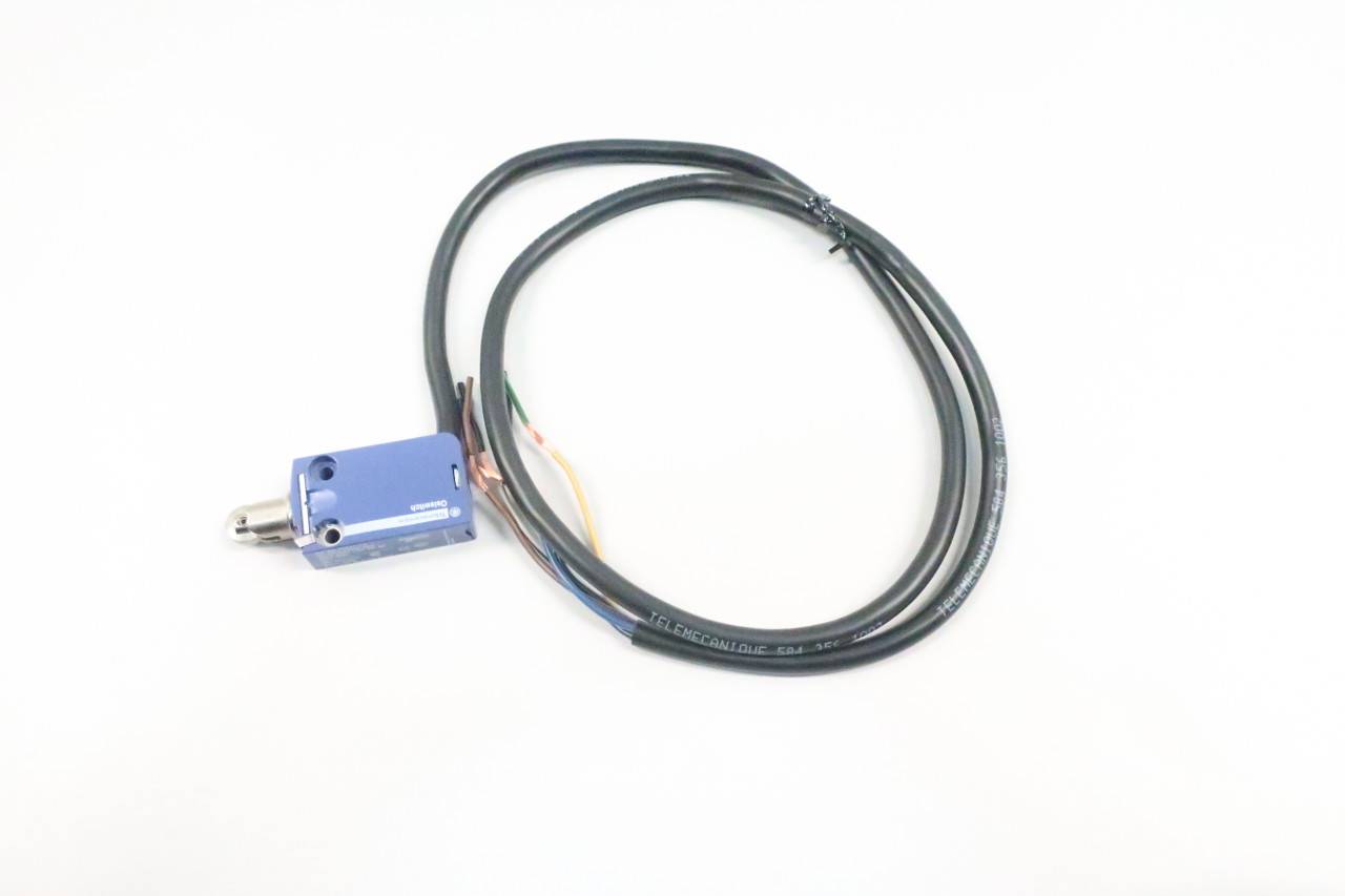 Telemecanique XCMD2102L1 Limit Switch 240v-ac