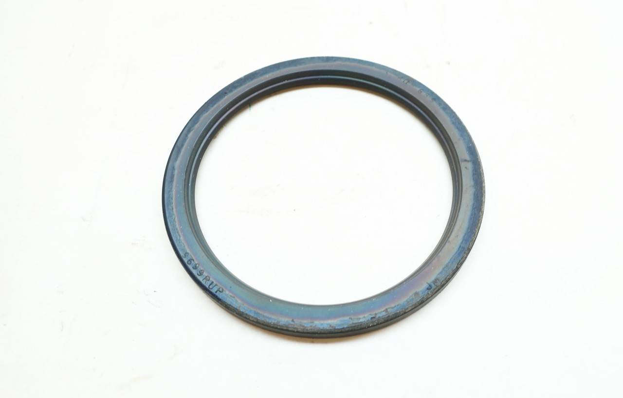 Jm Clipper 9699 H1L5 1QTR05 Oil Seal 4in 4-13/16in 5/16in
