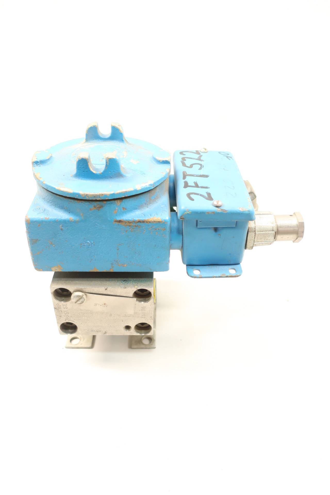 Itt Barton 752-590 Differential Pressure Transmitter 0-300in-h2o 12-70v-dc
