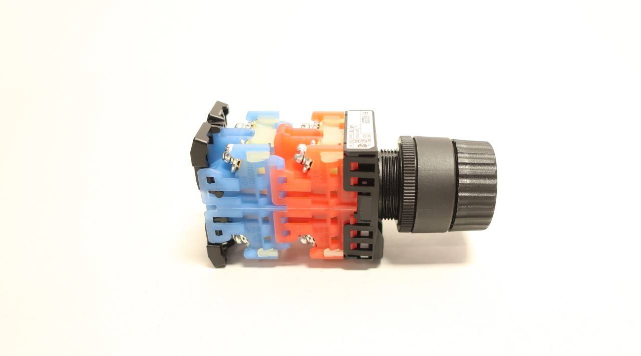 Fuji Electric AR22S2R-22B Pushbutton/selector Switch